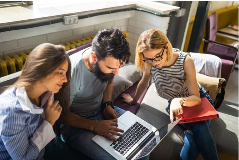 Learning Experience Platform | EnsaanTech